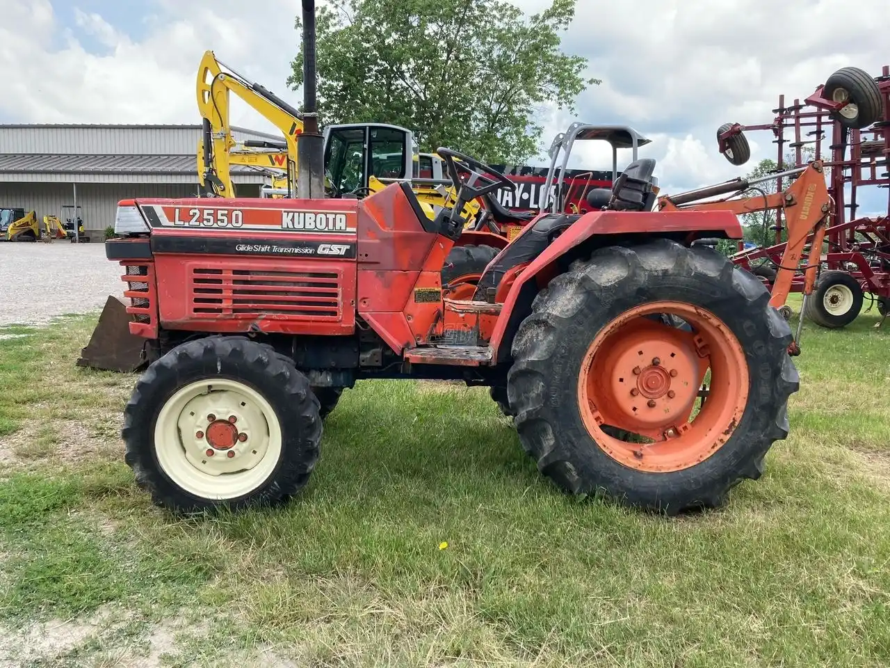 Used 1989 Kubota L2550 Tractor