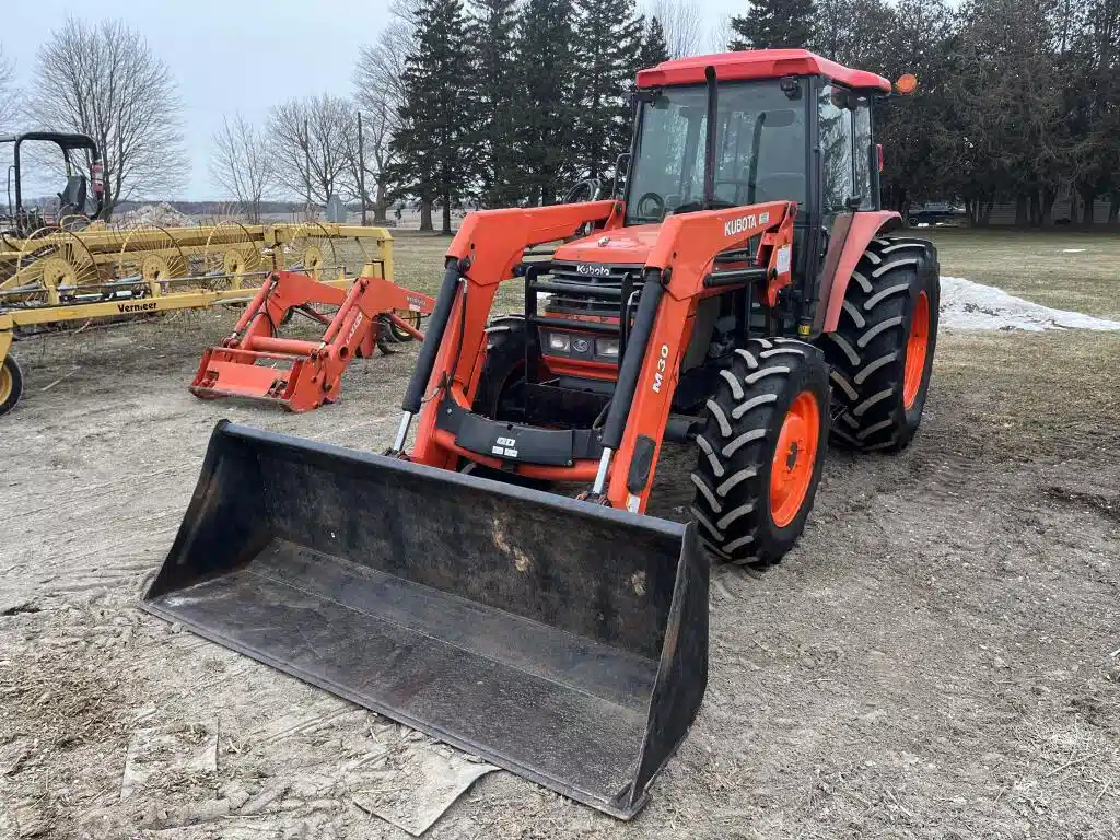 Used 2002 Kubota M9000 Tractor Loader | AgDealer