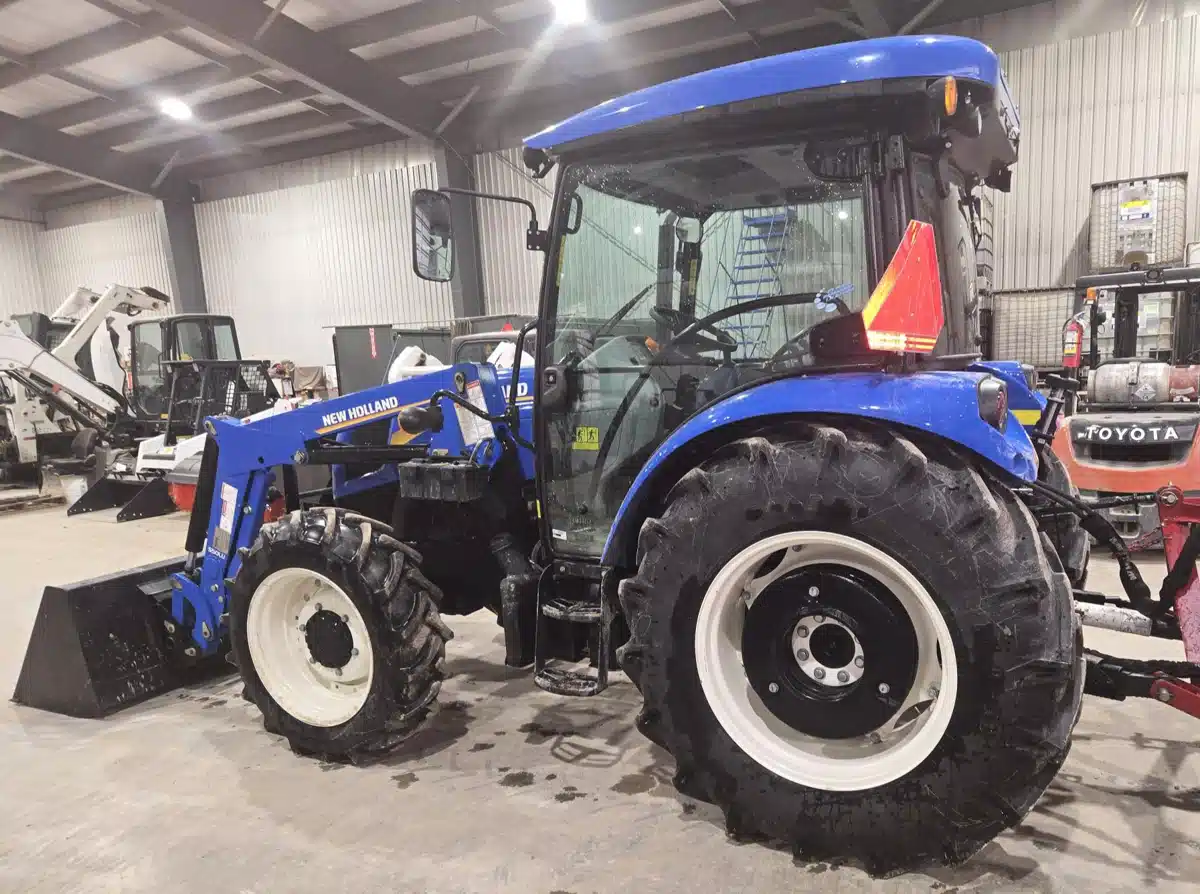Used 2022 New Holland Workmaster 75 Tractor Loader