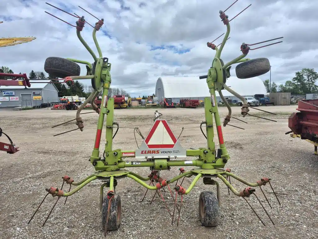Used CLAAS Volto 52T Tedder Rake