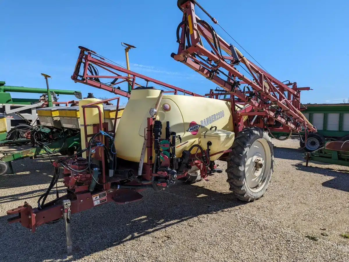 Used Hardi RANGER 2200 Sprayer - Pull Type | AgDealer
