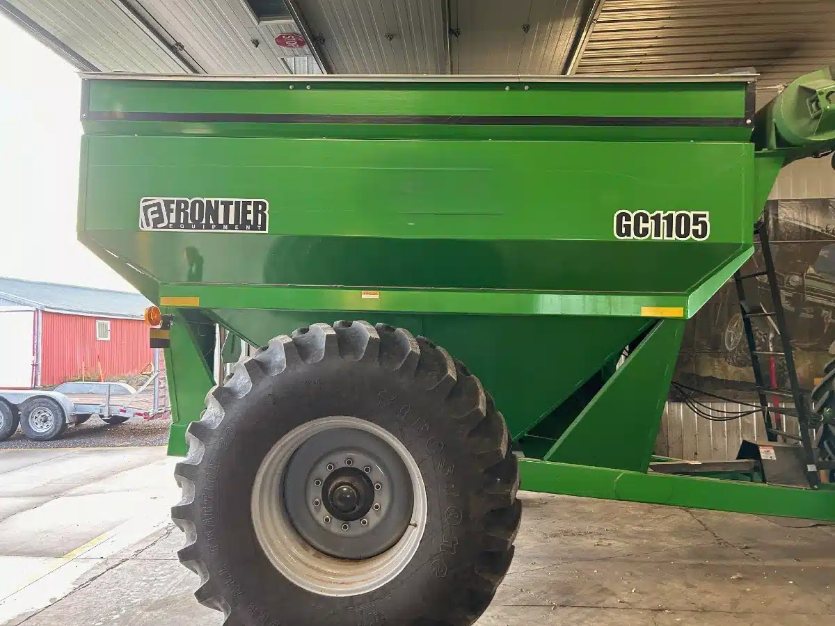 Used Frontier GC 1105 Grain Cart