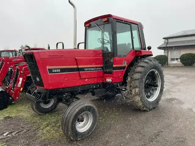 Used 1984 Case IH 3288 Tractor