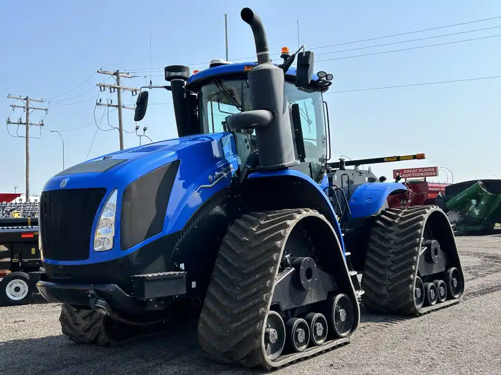 Used 2021 New Holland T9.645 Tractor | AgDealer