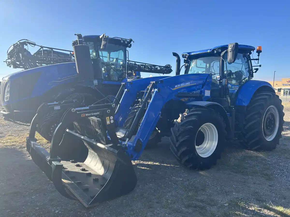 Used 2023 New Holland T7.190 Tractor | AgDealer
