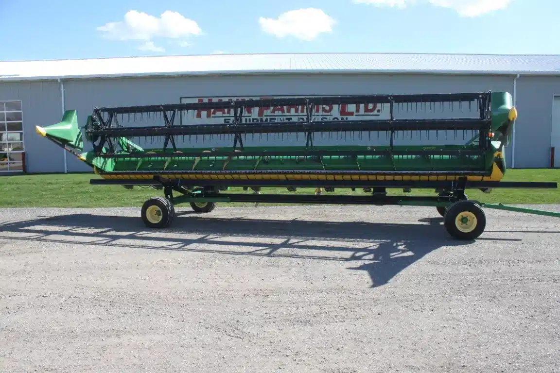 Used John Deere 625F Header - Flex