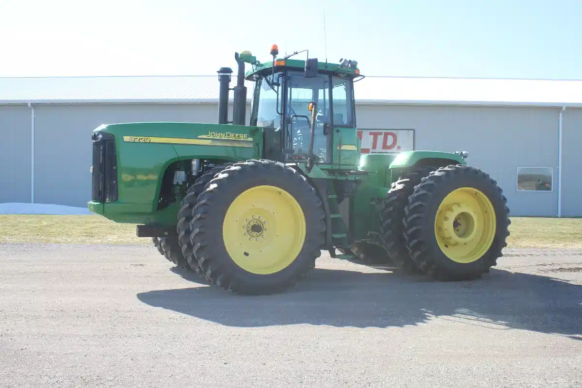 Used 2002 John Deere 9220 Tractor