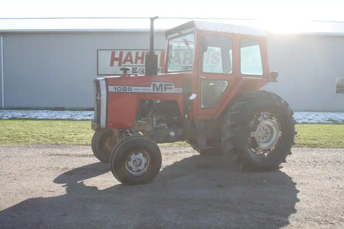 Used Massey Ferguson 1085 Tractor