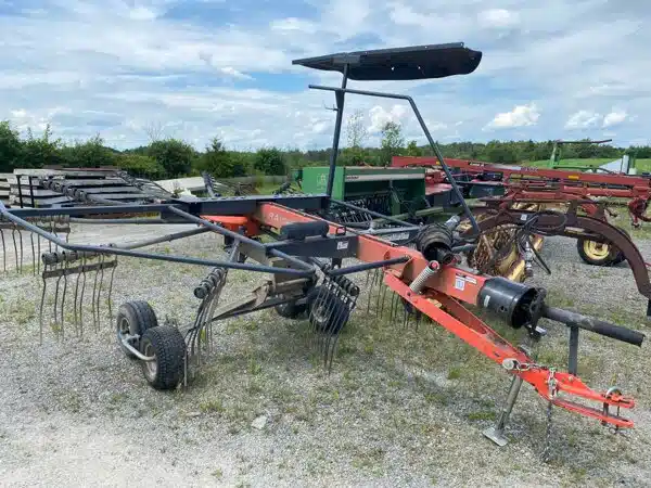 Used 2019 Kubota RA1042T Rake | AgDealer