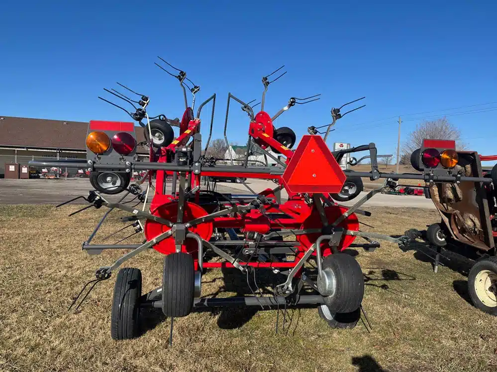 New 2022 Massey Ferguson TD776T Tedder