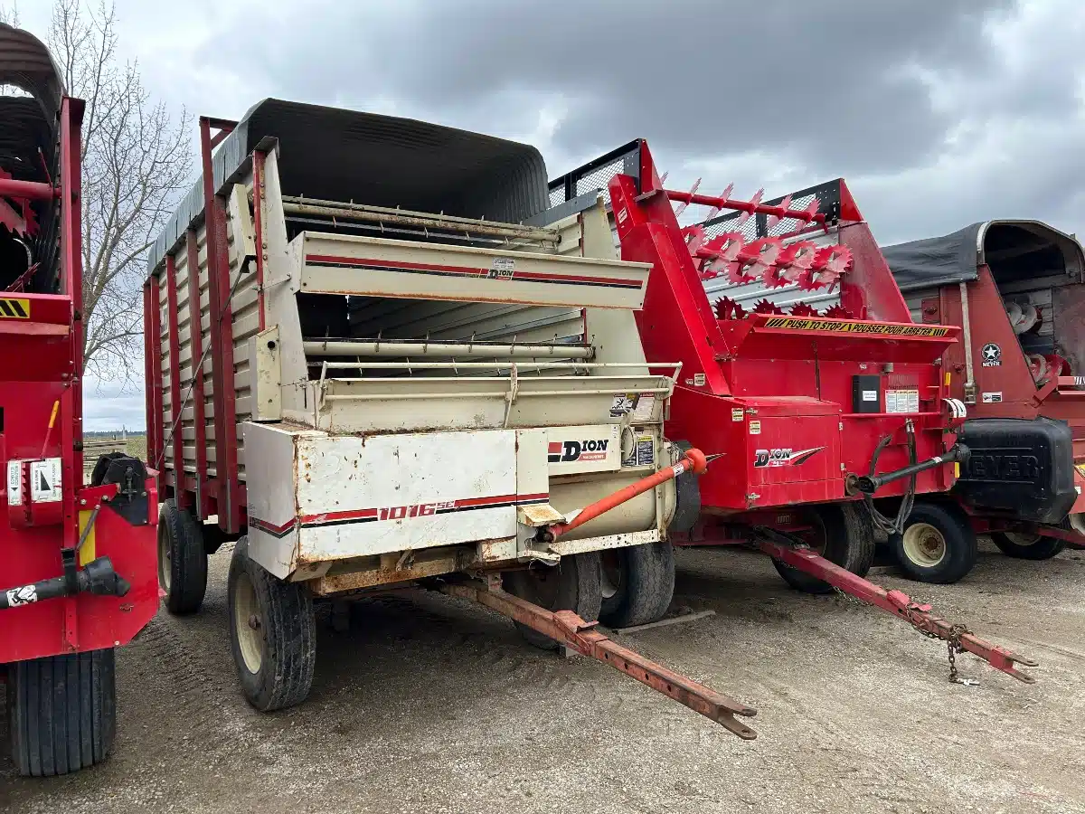 Used Dion 1016SE Forage Box