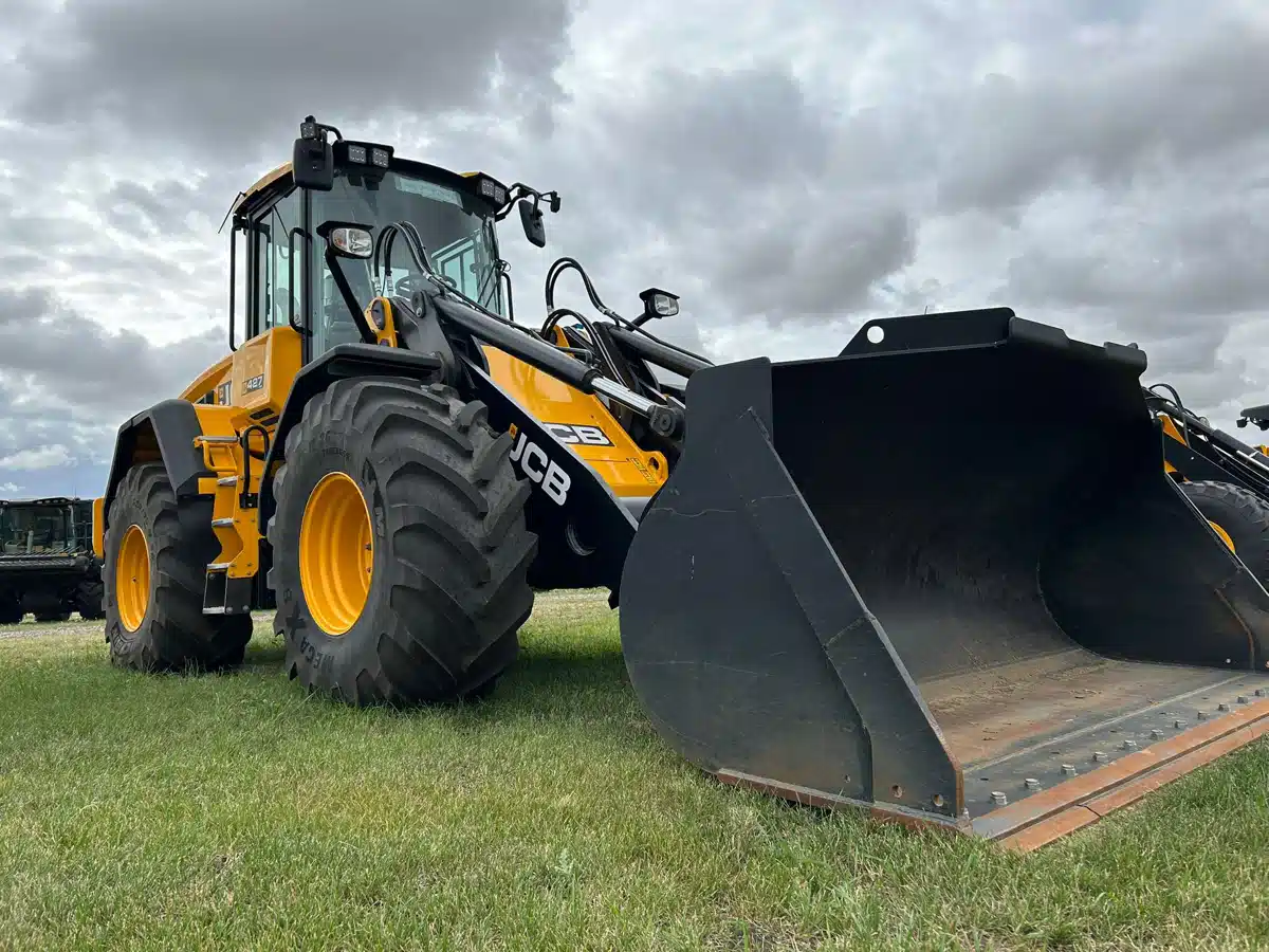 New 2023 JCB 427 Wheel Loader | AgDealer