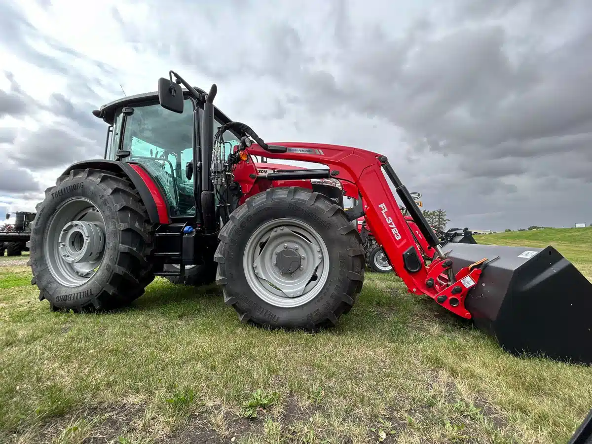 New 2023 Massey Ferguson 6713 Tractor