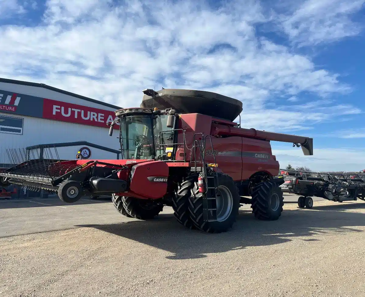 Used 2017 Case IH 9240 Combine