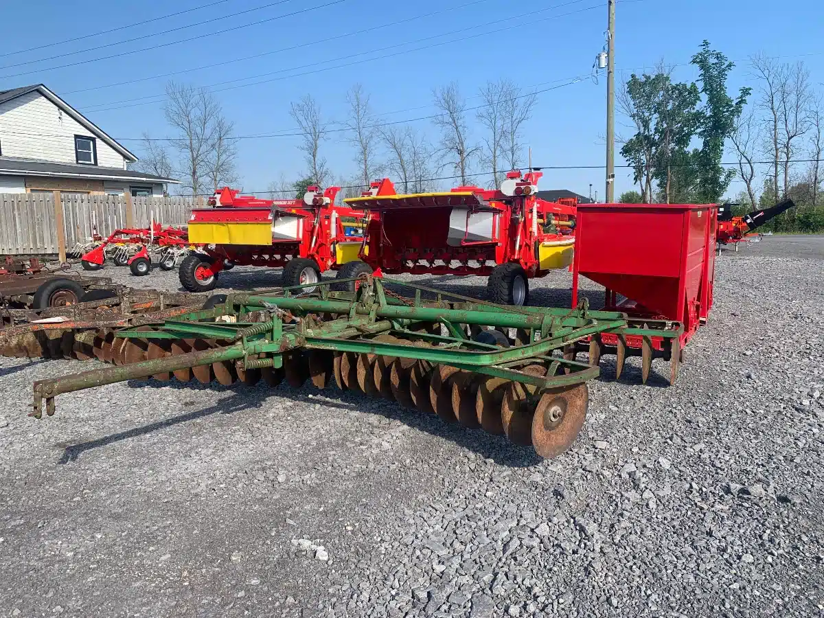 Used John Deere 13 ft Disc