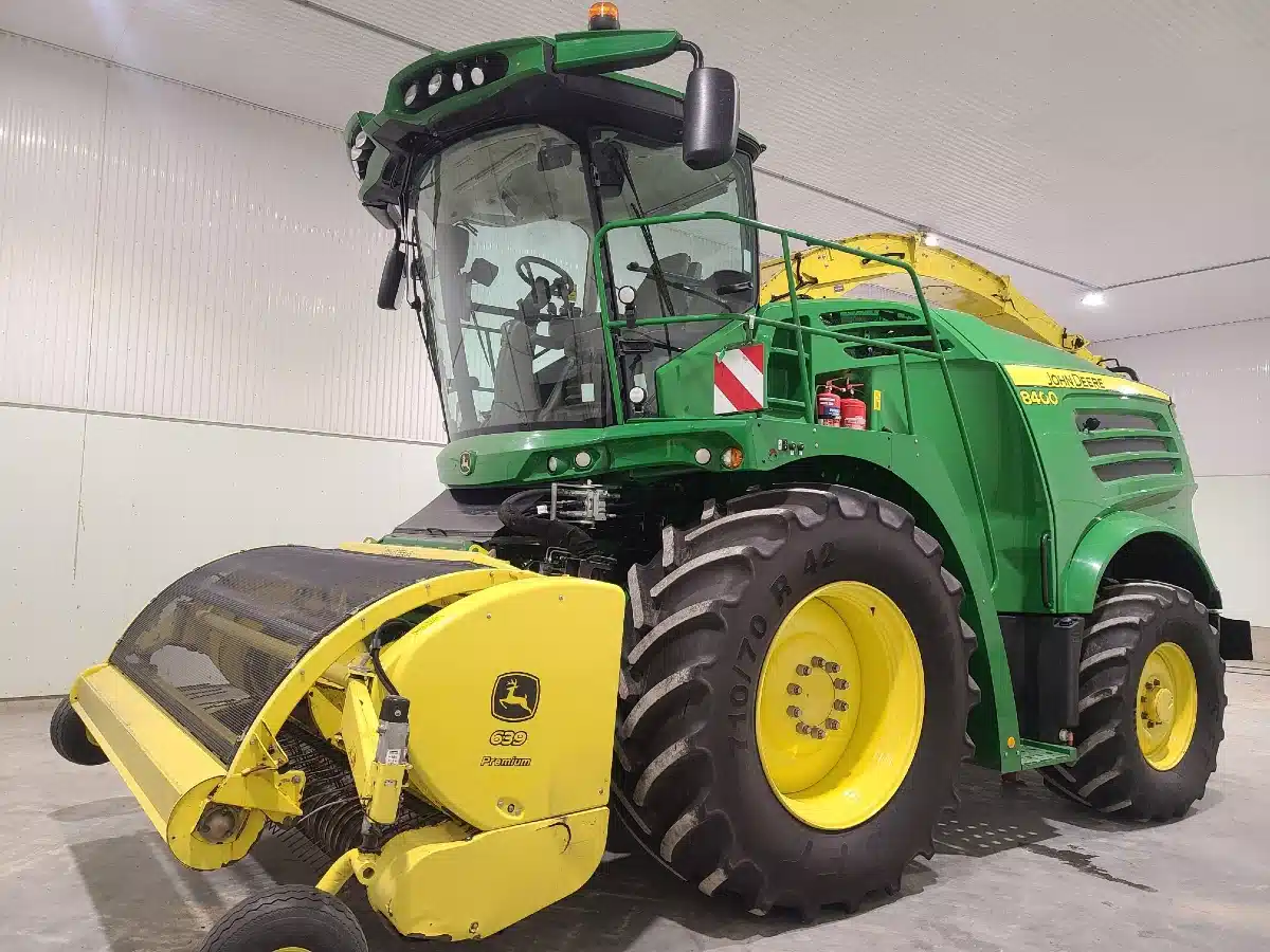 Used 2020 John Deere 8400 Forage Harvester | AgDealer