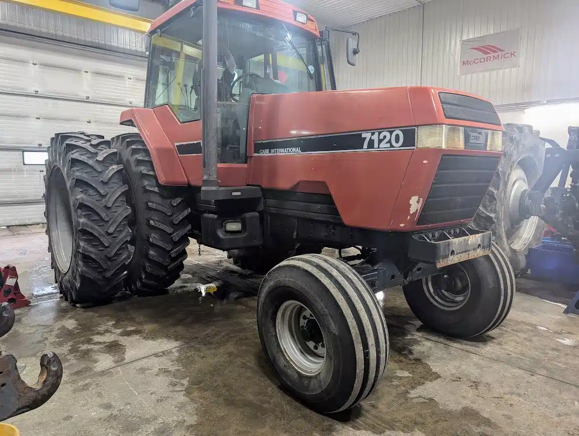 Used 1988 Case IH 7120 Tractor