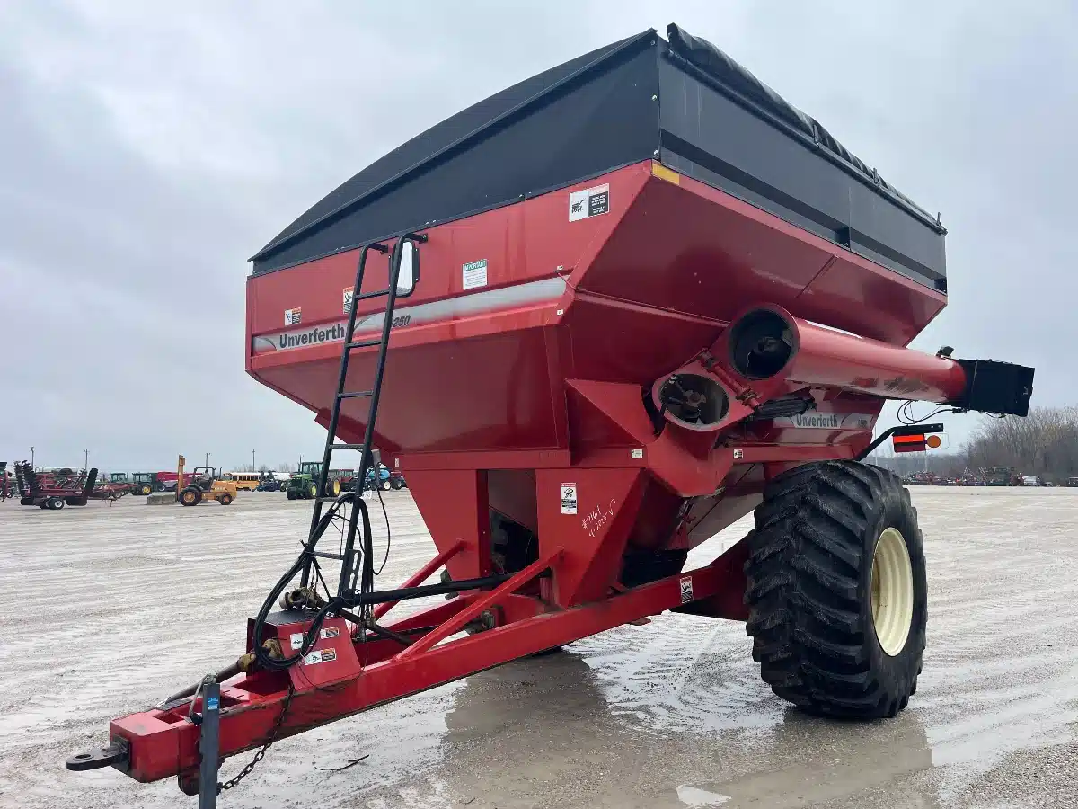 Used 2012 Unverferth 8250 Grain Cart