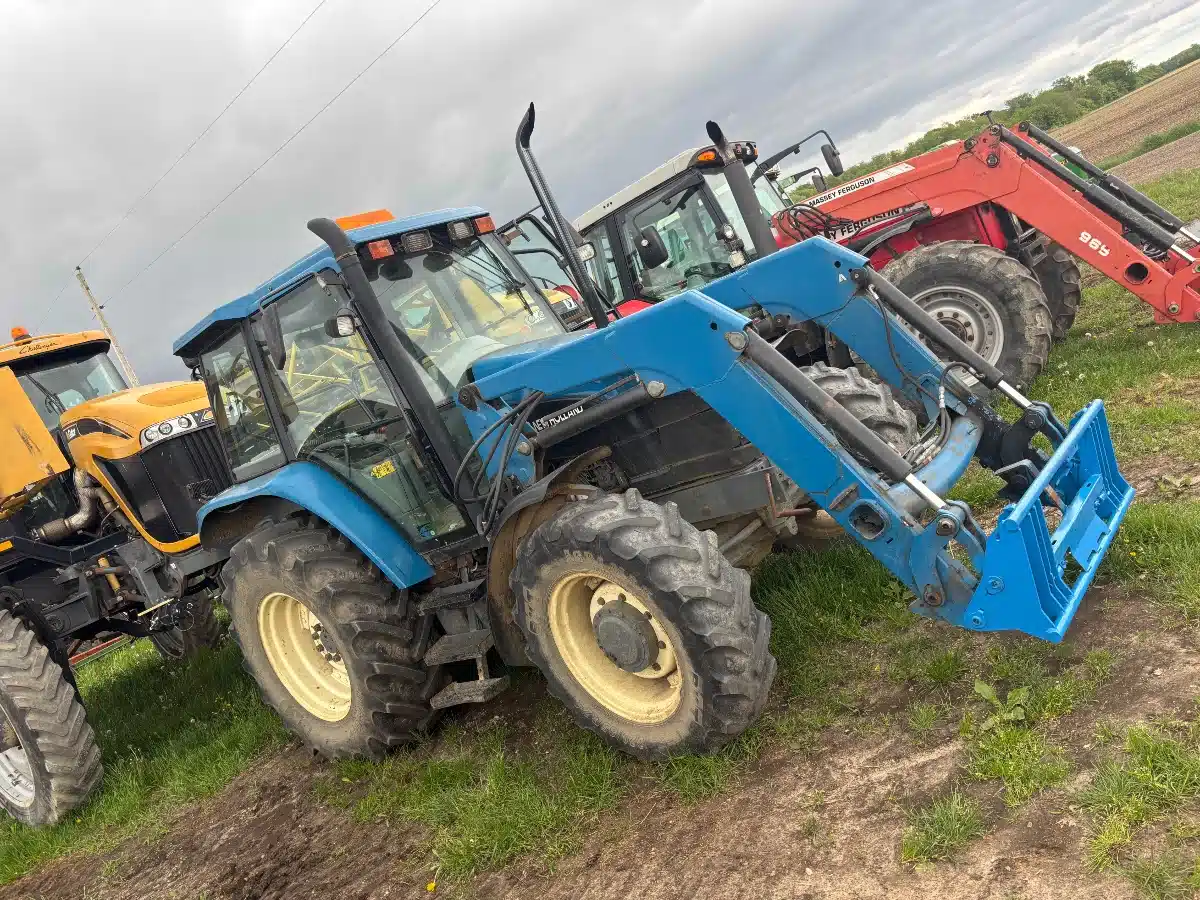 Used 2000 New Holland TS90 Tractor