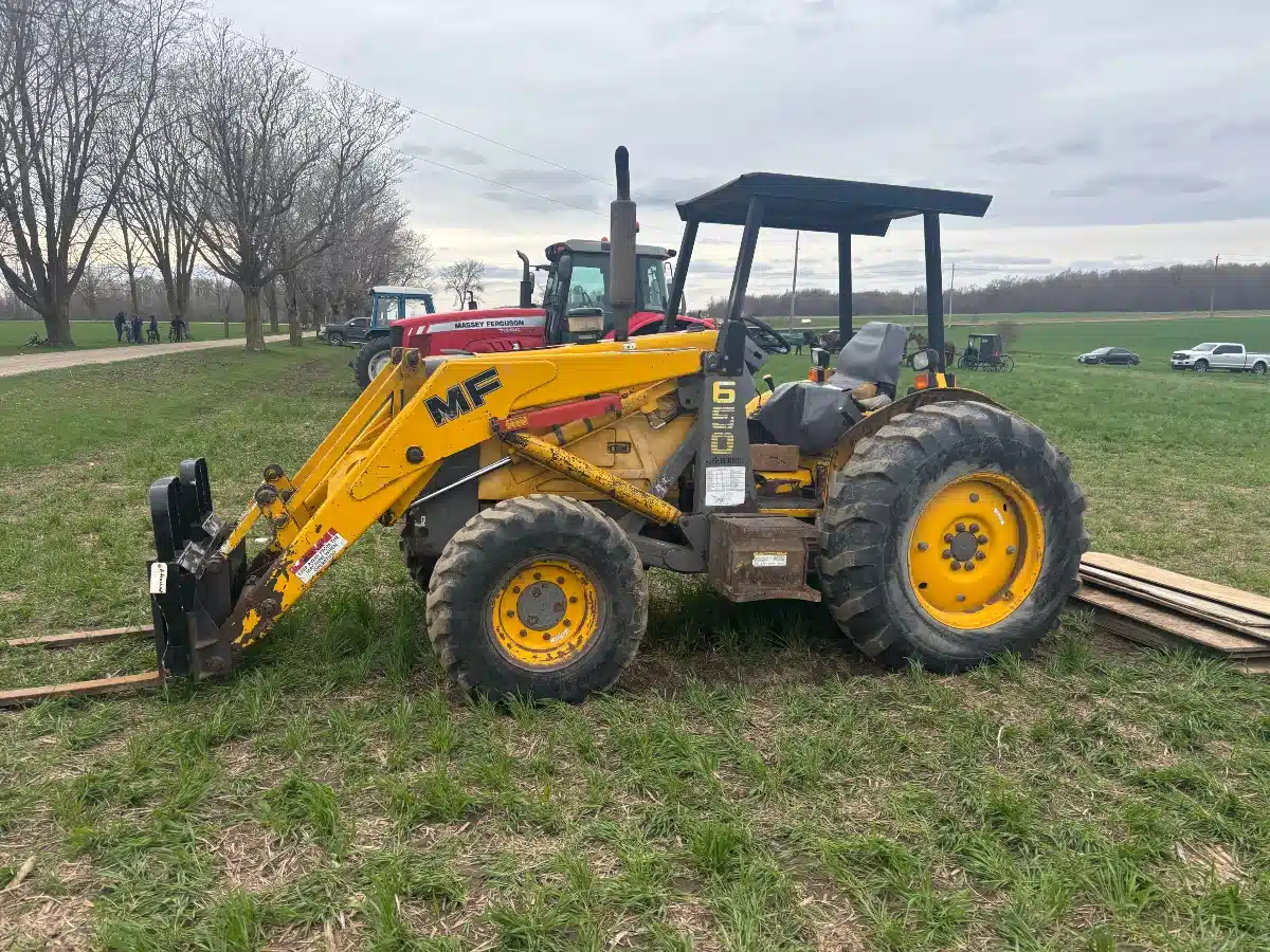 Used 1996 Massey Ferguson 650 Tractor Loader