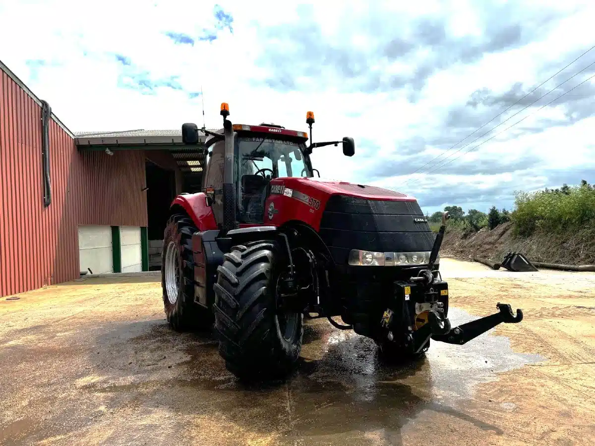 Used 2013 Case IH MAGNUM 370 Tractor | AgDealer