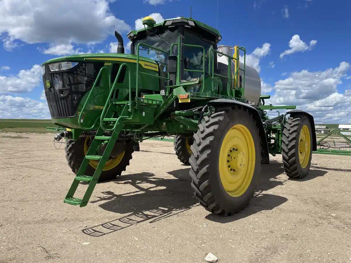 Used 2022 John Deere 616R Sprayer - Self Propelled | AgDealer