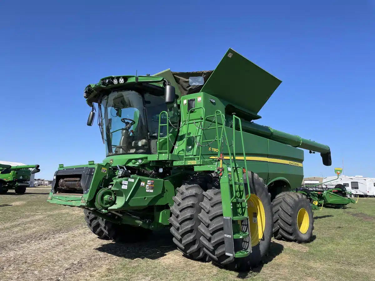Used 2023 John Deere S780 Combine