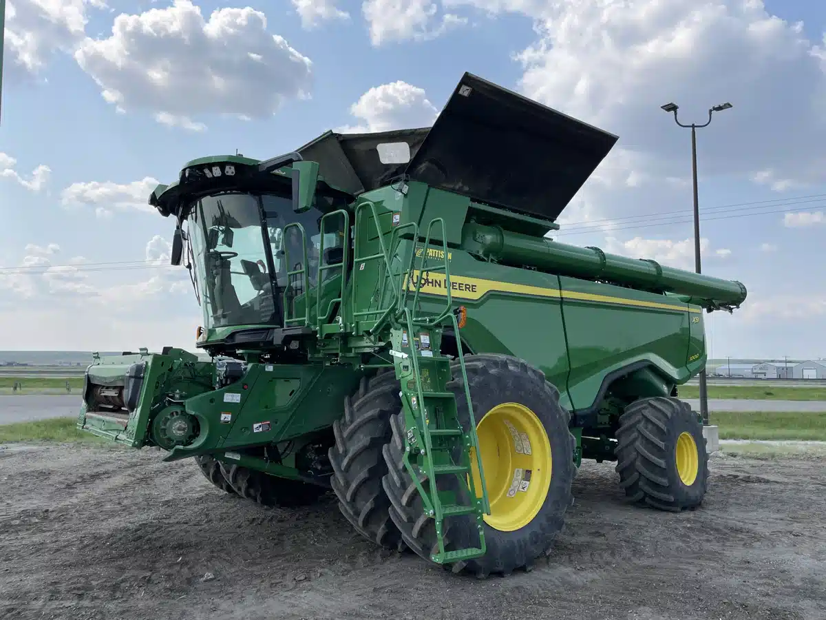 Used 2023 John Deere X9 1000 Combine