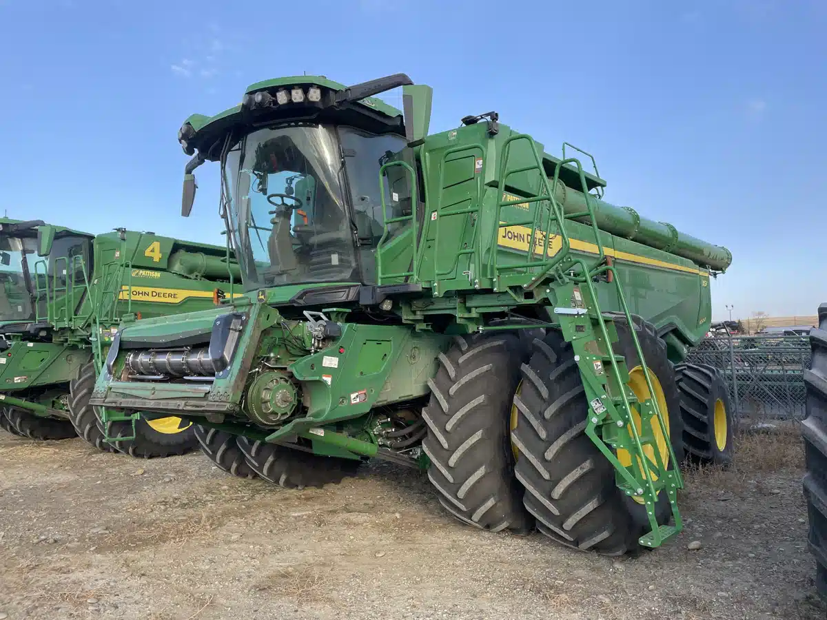 Used 2023 John Deere X9 1000 Combine | AgDealer