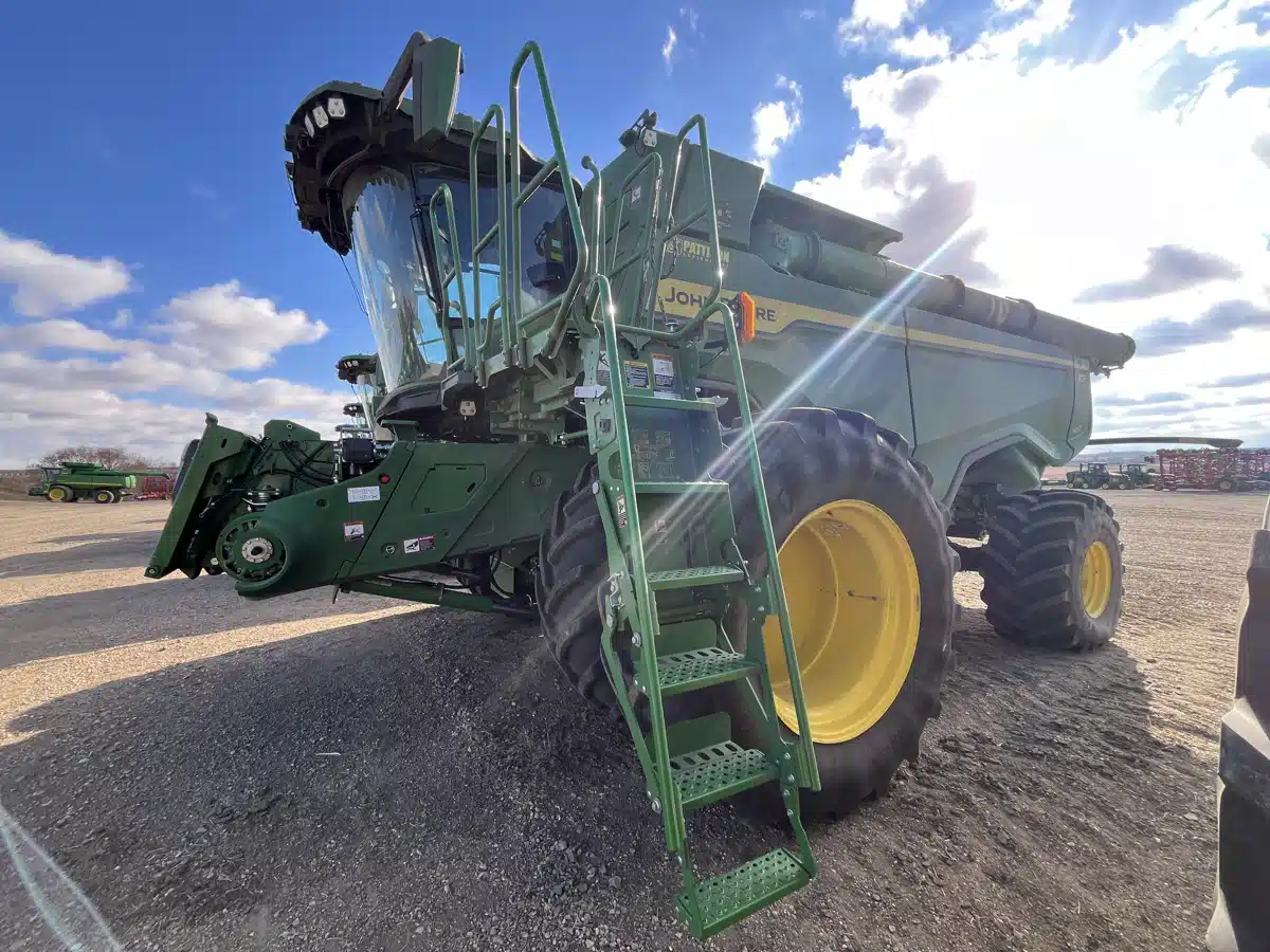 Used 2022 John Deere X9 1100 Combine