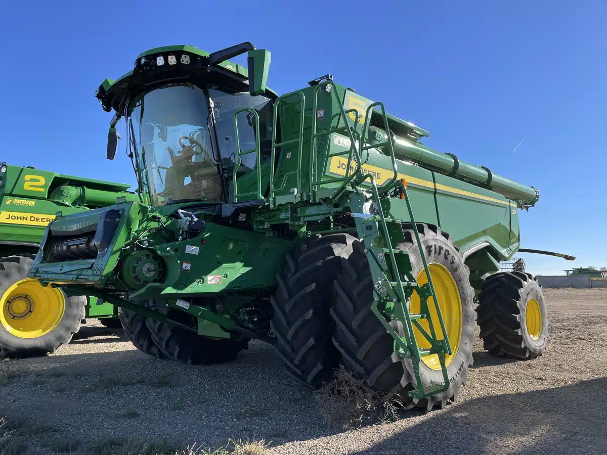 Used 2023 John Deere X9 1000 Combine
