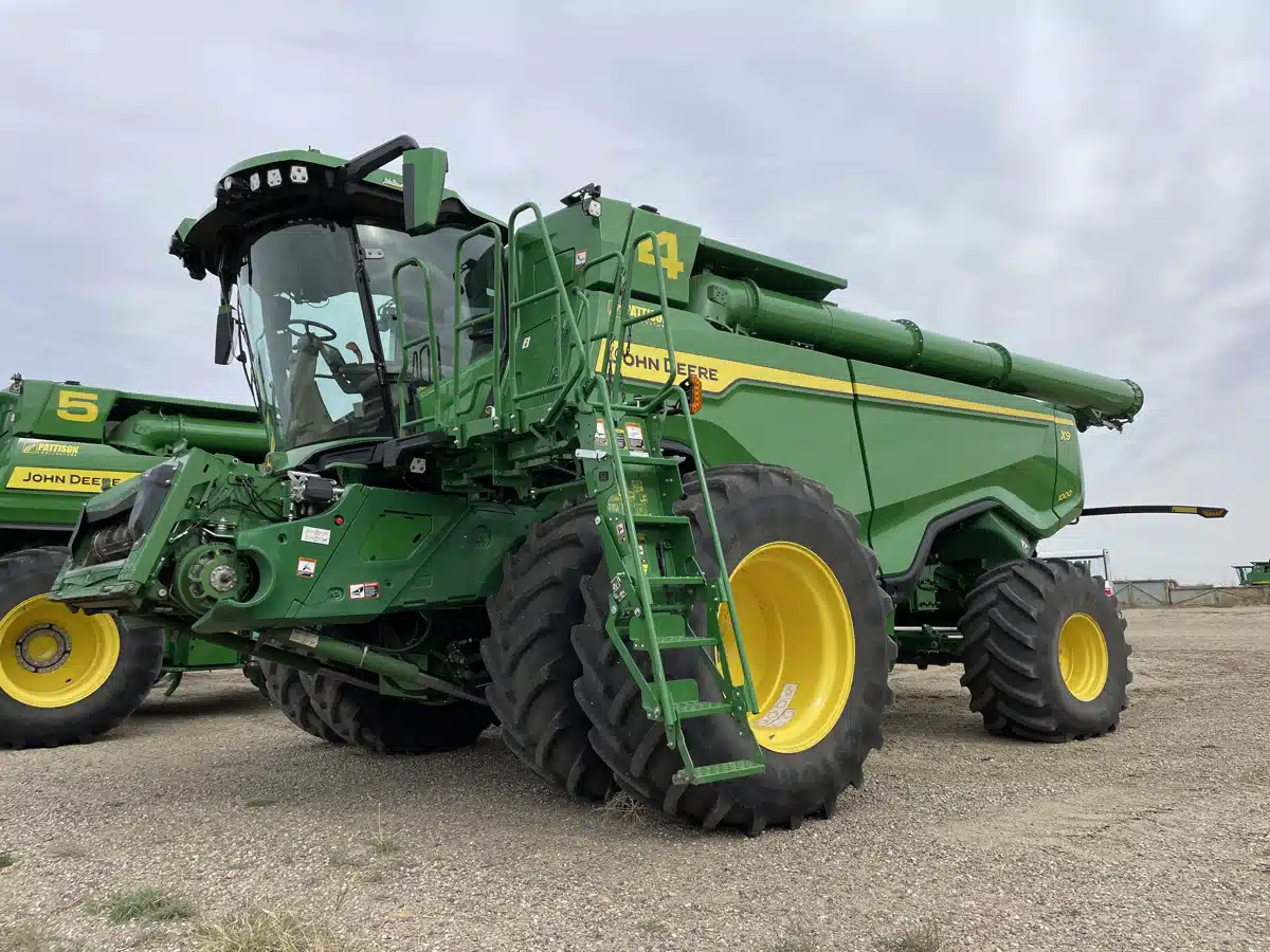 Used 2023 John Deere X9 1000 Combine