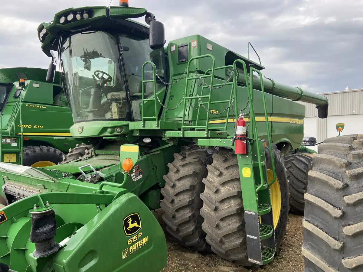 Used 2020 John Deere S780 Combine