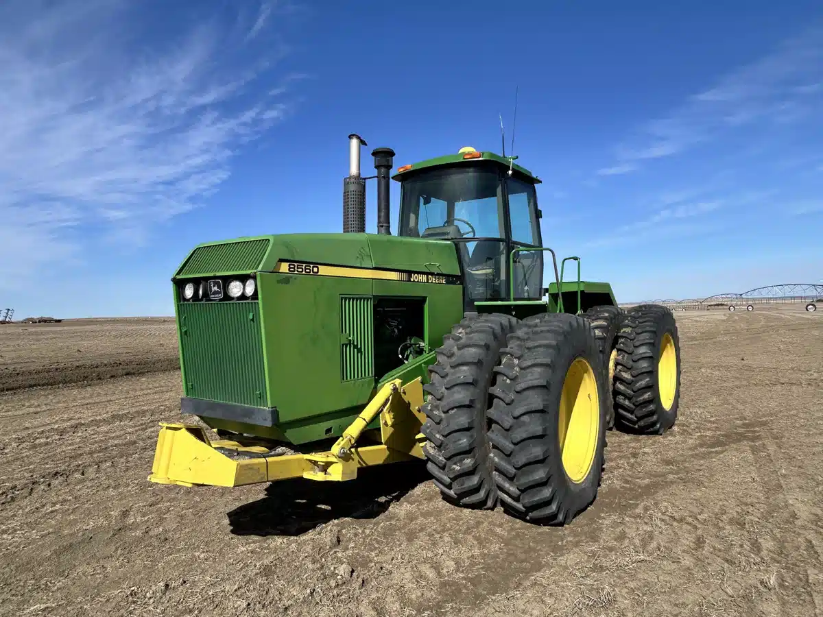 Used 1991 John Deere 8560 Tractor