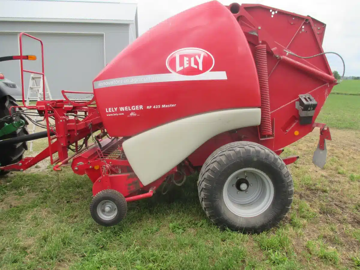 Used 2010 Welger RP 435 Round Baler | AgDealer
