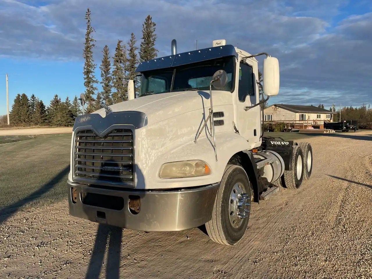 Used 2008 Mack CXU613 Semi-Truck | AgDealer