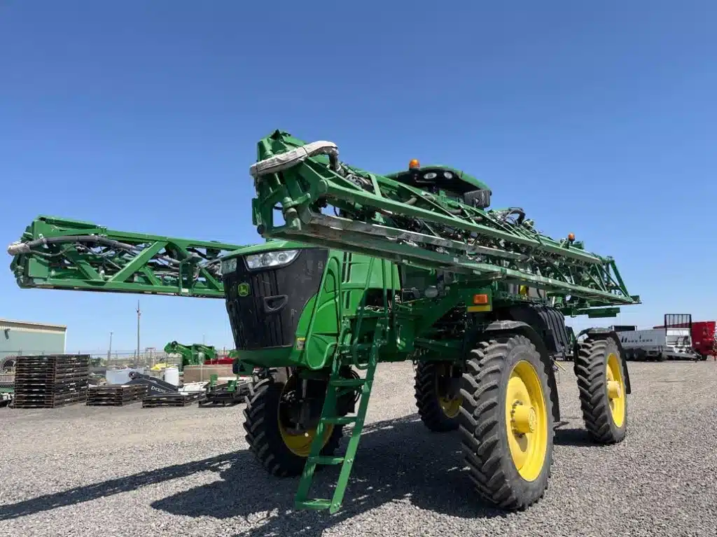 Used 2014 John Deere R4038 Sprayer - Self Propelled | AgDealer