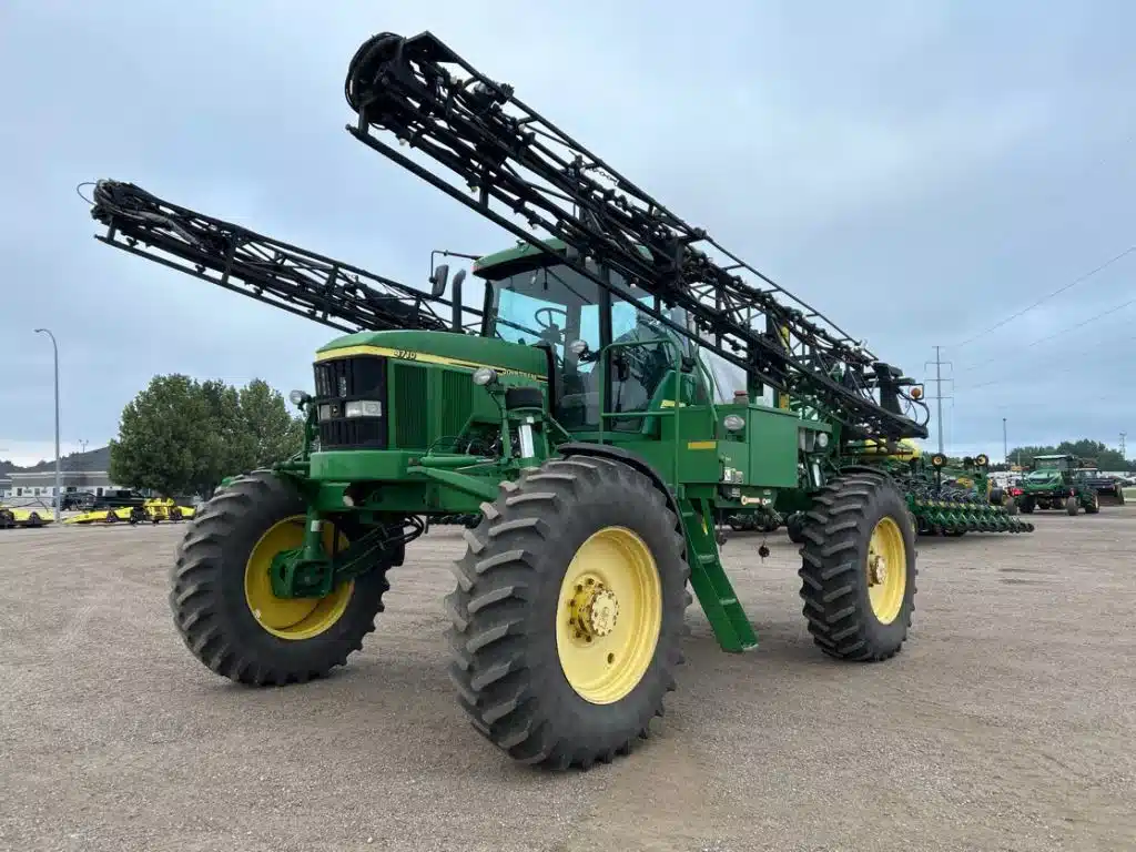 Used 2003 John Deere 4710 Sprayer - Self Propelled | AgDealer