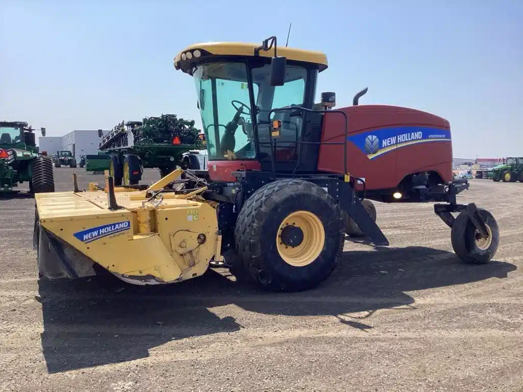 Used 2017 New Holland SPEEDROWER 260 Windrower | AgDealer