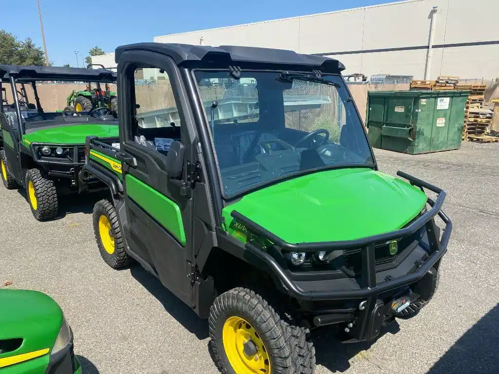 New 2024 John Deere XUV 865M Utility Vehicle | AgDealer
