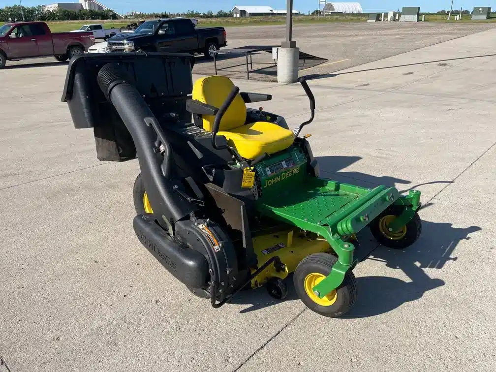 Used 2011 John Deere Z445 Mower - Zero Turn | AgDealer