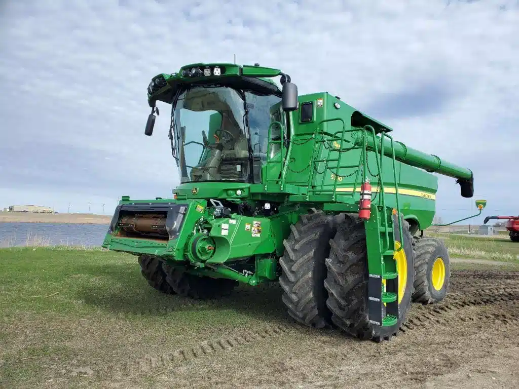Used 2023 John Deere S780 Combine
