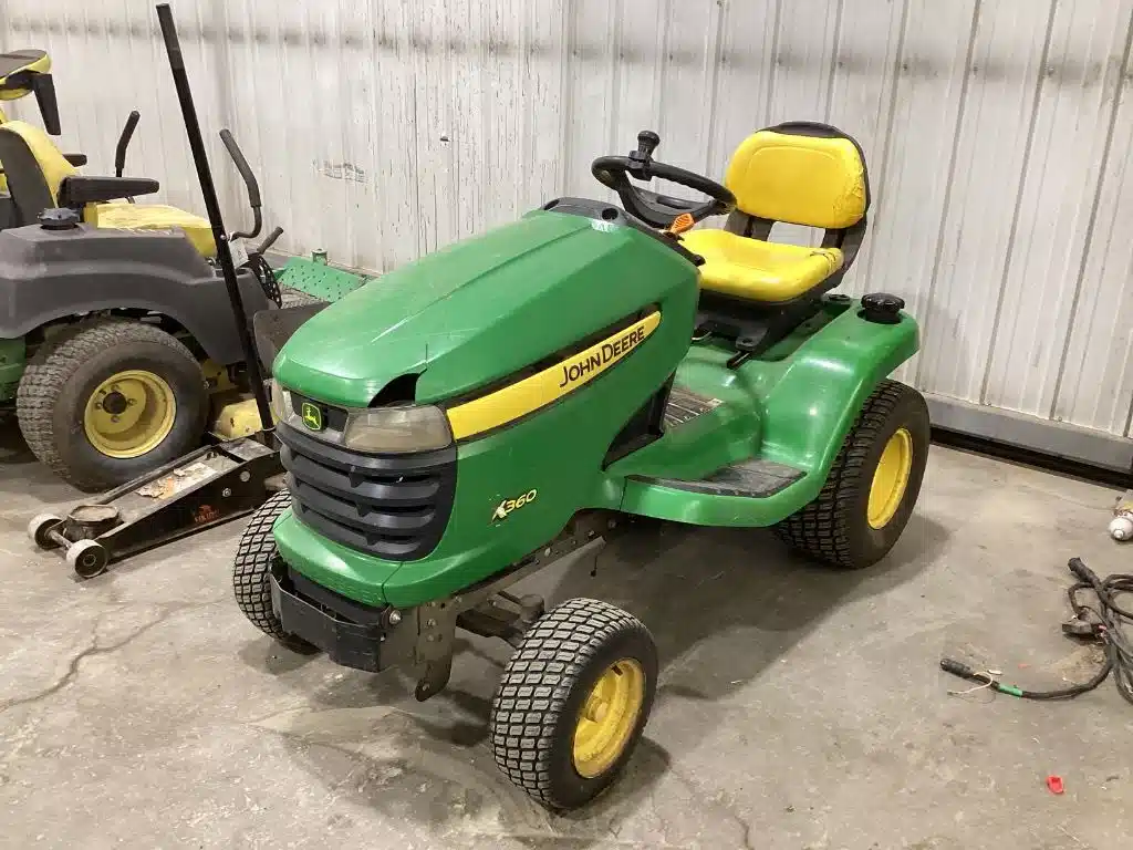 Used 2009 John Deere X360 Lawn Tractor