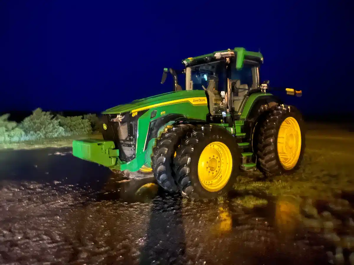 Used 2021 John Deere 8R 370 Tractor | AgDealer