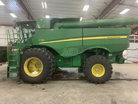 Used 2022 John Deere S790 Combine | AgDealer