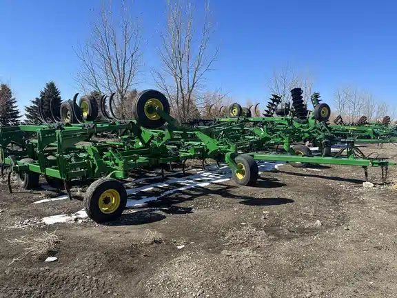 Used 2018 John Deere 2410 Chisel Plow | AgDealer