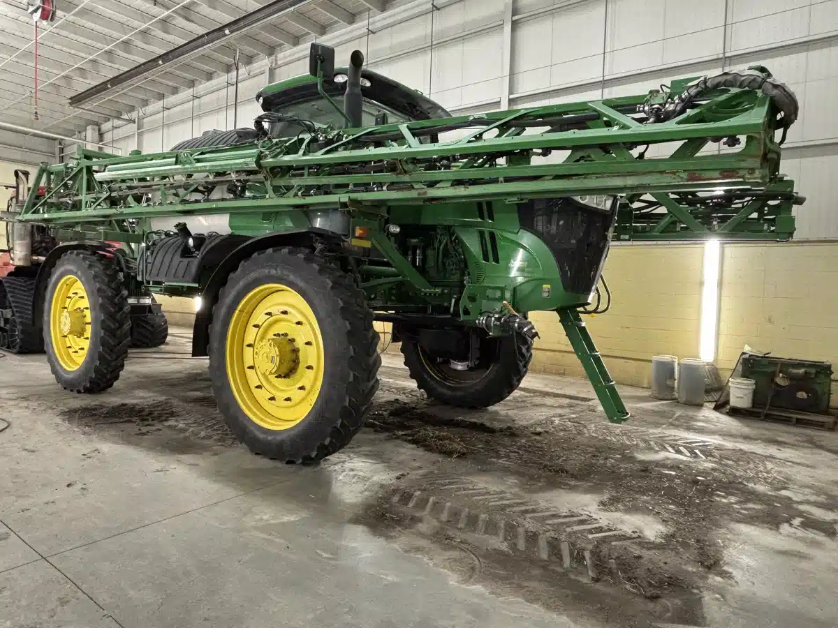 Used 2015 John Deere R4045 Sprayer - Self Propelled | AgDealer