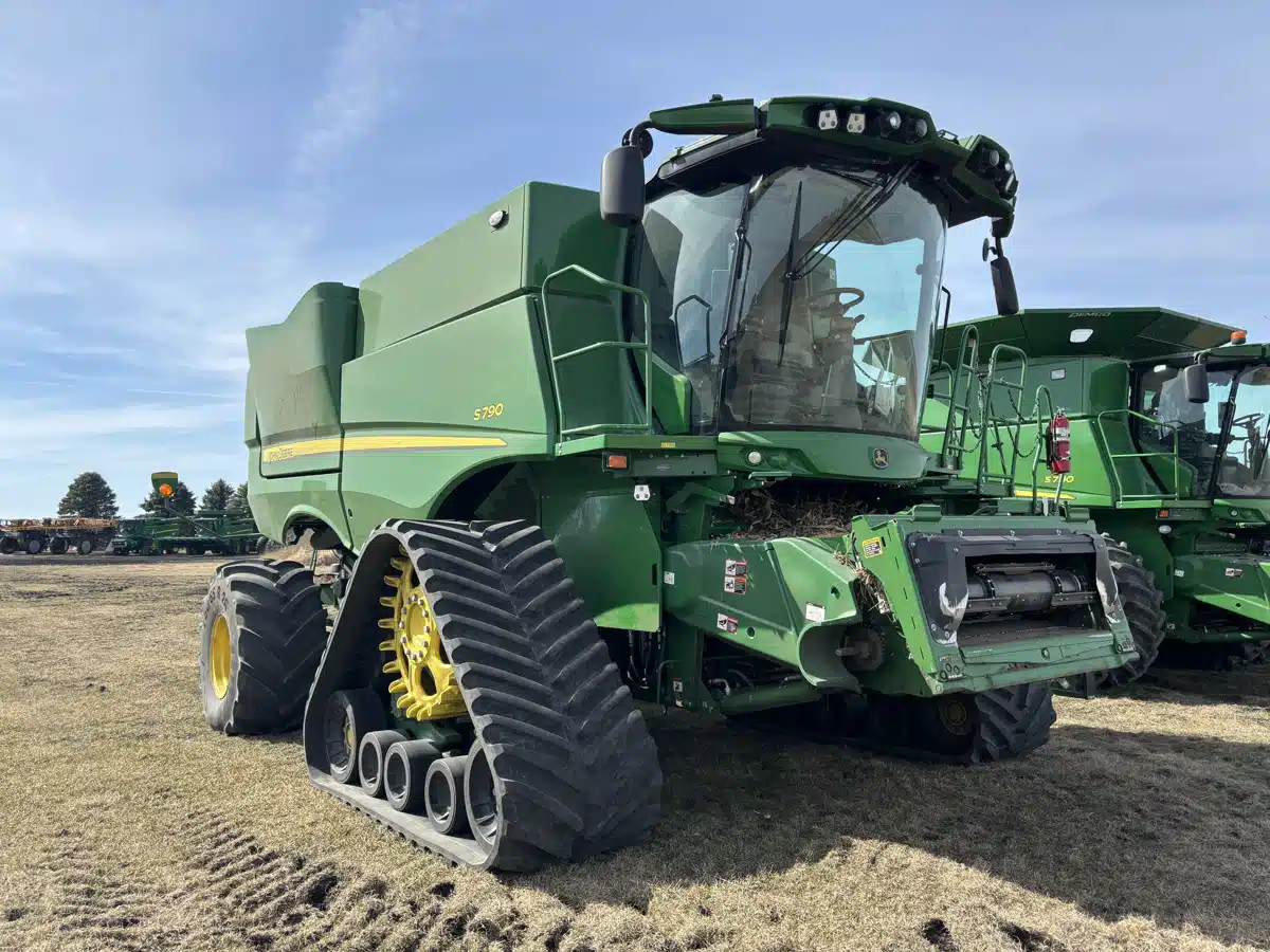 Used 2023 John Deere S790 Combine | AgDealer