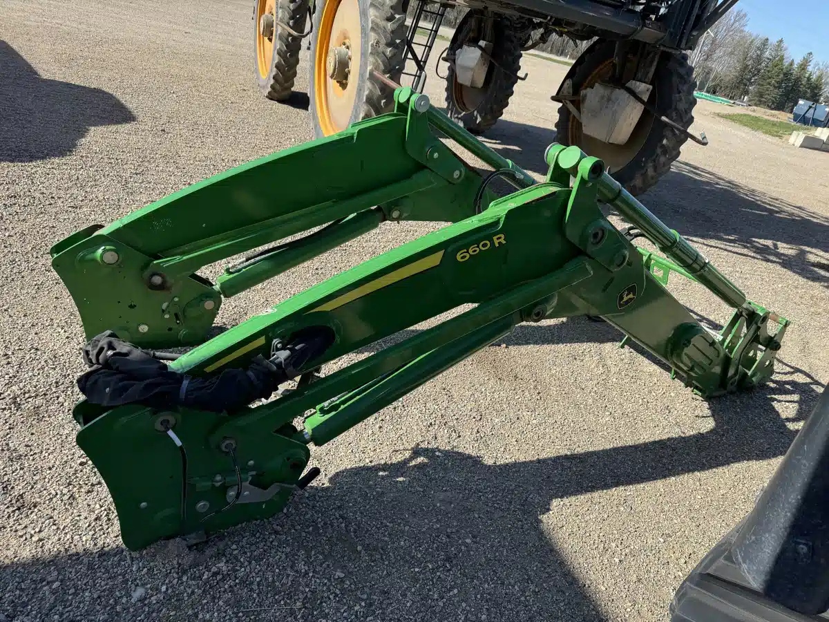 Used John Deere 660R Tractor Loader | AgDealer