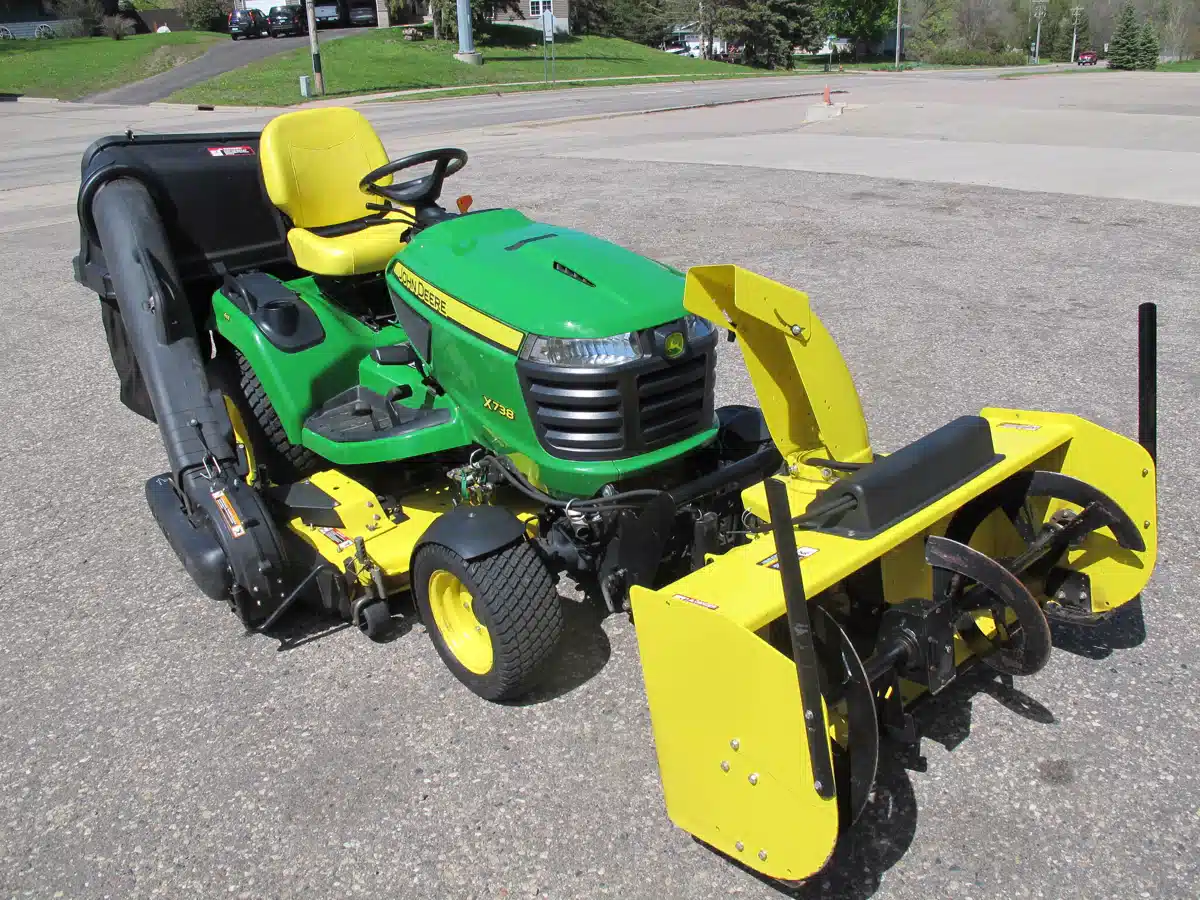 Used 2015 John Deere X738 Lawn Tractor | AgDealer